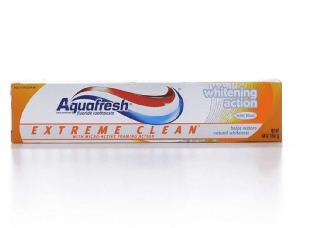 Buy Aquafresh Extreme Clean Whitening Toothpaste, 158.8g Online ...